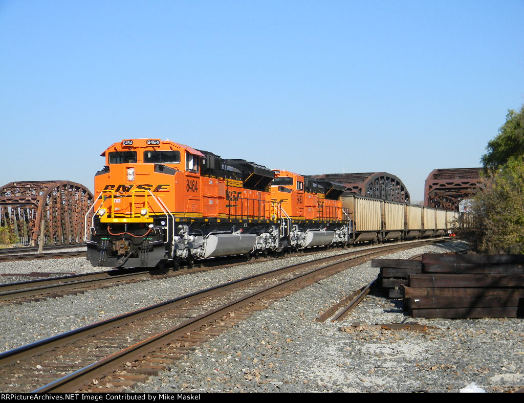 BNSF 8464
